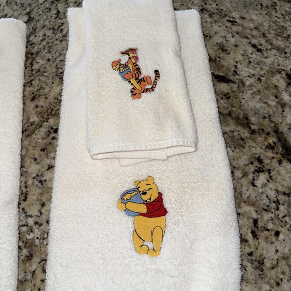 Disney | Bath | Winnie The Pooh Bath Towel Hand Towel Disney Bathroom ...